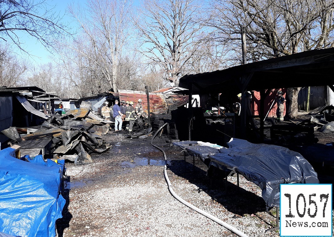 FIREFIGHTERS RESPOND TO BLAZE AT CROSSVILLE FLEA MARKET – PICTURES IN ...